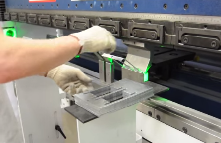 How the CNC Press Brake Ensures Sheet Metal Fabrication Efficiency
